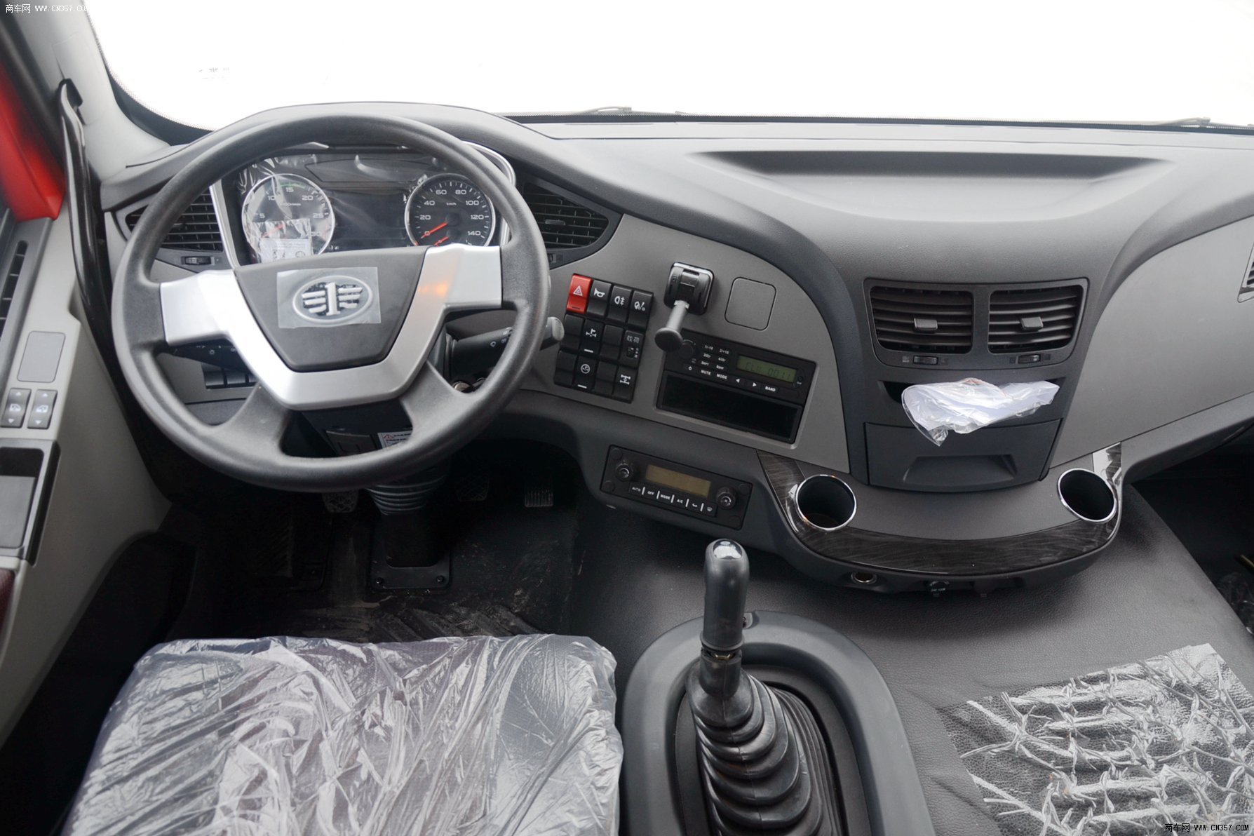 新款j6p驾驶室图片,新款j6p420驾驶室图片,j6p前四后八内饰图片(第18页)_大山谷图库